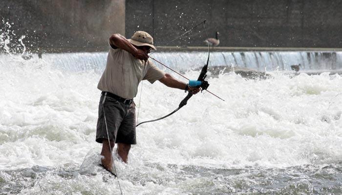 Rigging Up for Bowfishing | Sportsman's Guide
